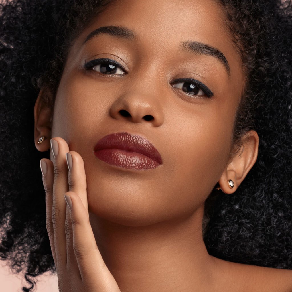 HYDRA-LIP LABIAL COLOR INTENSO CHOCOLATE – Aromas Colombia